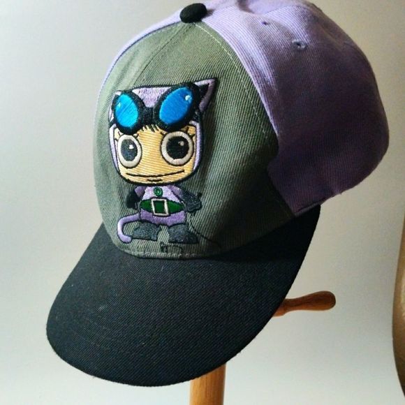DC Comics | Accessories | Dc Catwoman Grey And Purple Top Snapback Hat ...